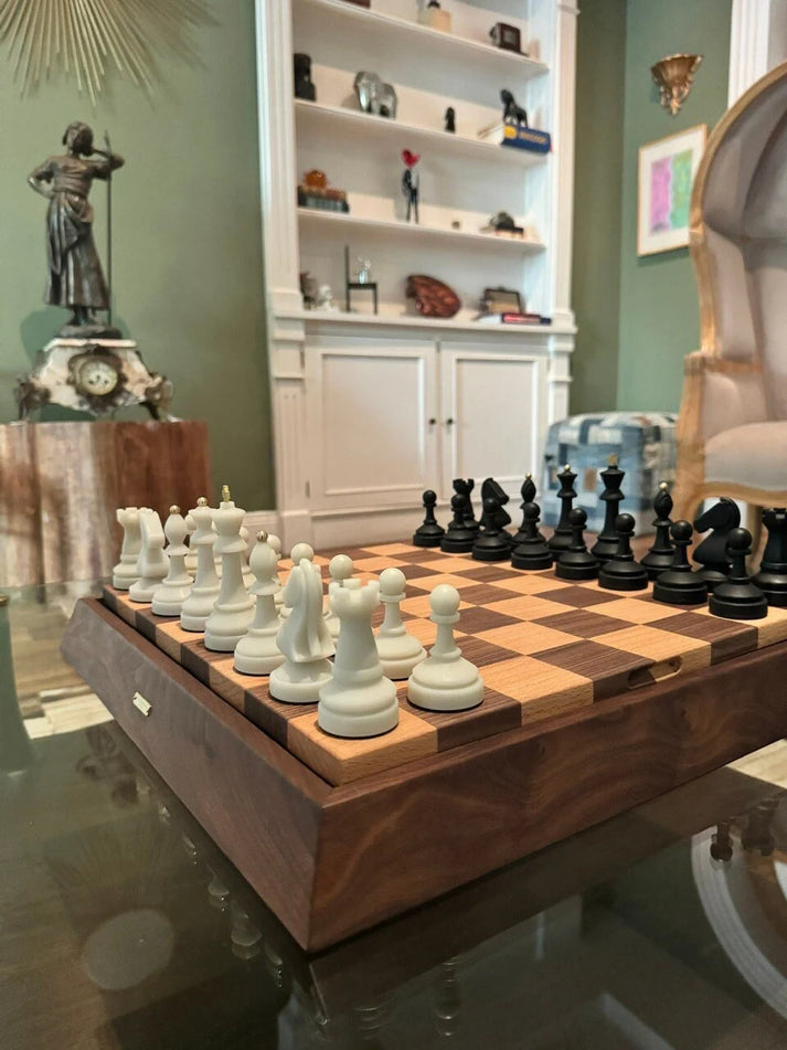 The Nova Chess Set – Grandmaster's Choice